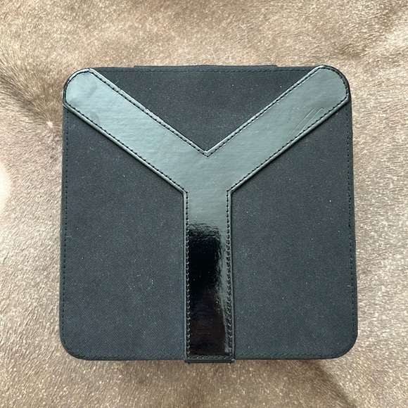 Yves Saint Laurent | Bags | Ysl Yves Saint Laurent Patent Leather ...